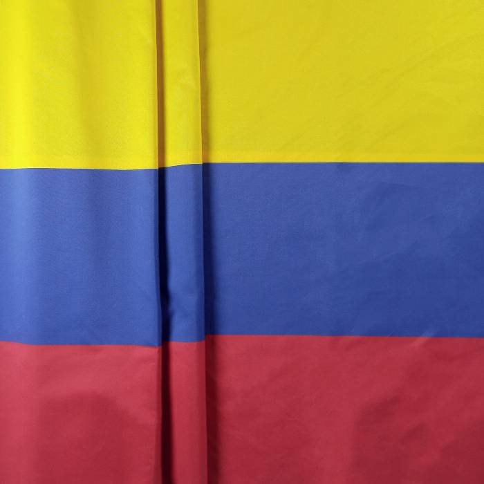 Tela Bandera Antifluido de Colombia 150cm | Envió | Casatextil